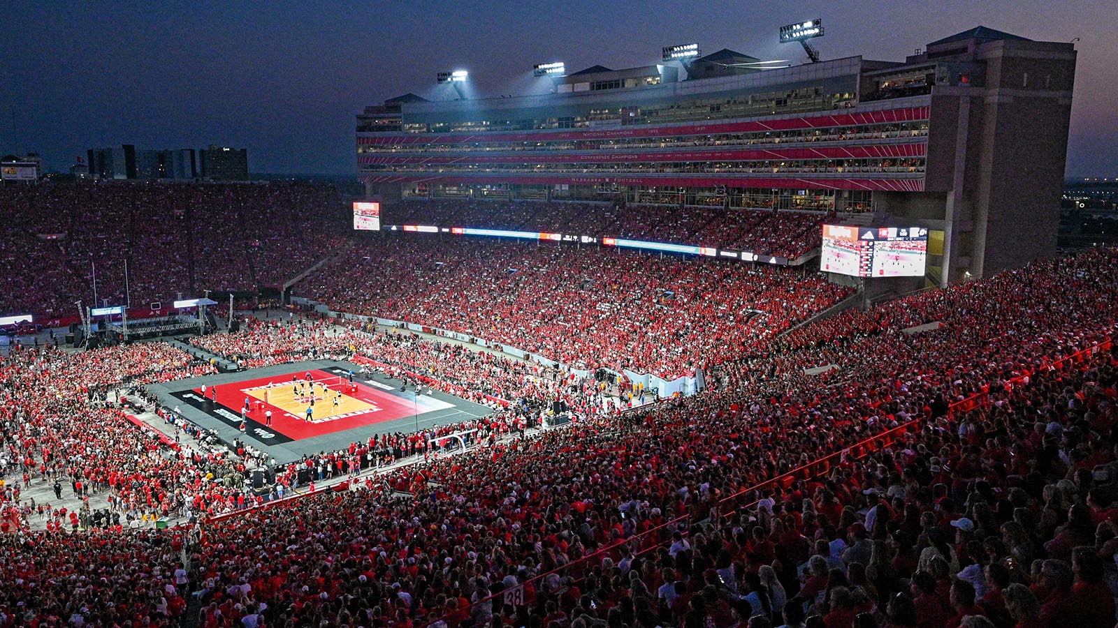 Why do Americans love college sports? | Esquire Middle East – The ...