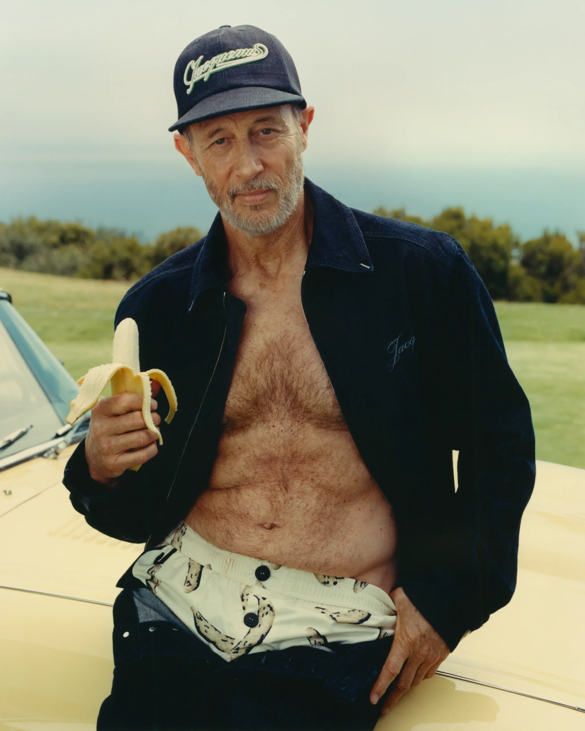 The internet goes bananas — literally — over Jon Gries - Esquire Middle East